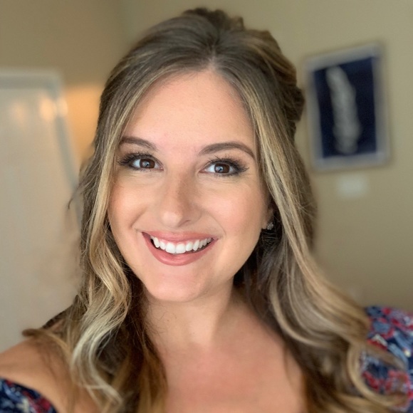 Kaylee's Closet (@kayleekayles) | Poshmark